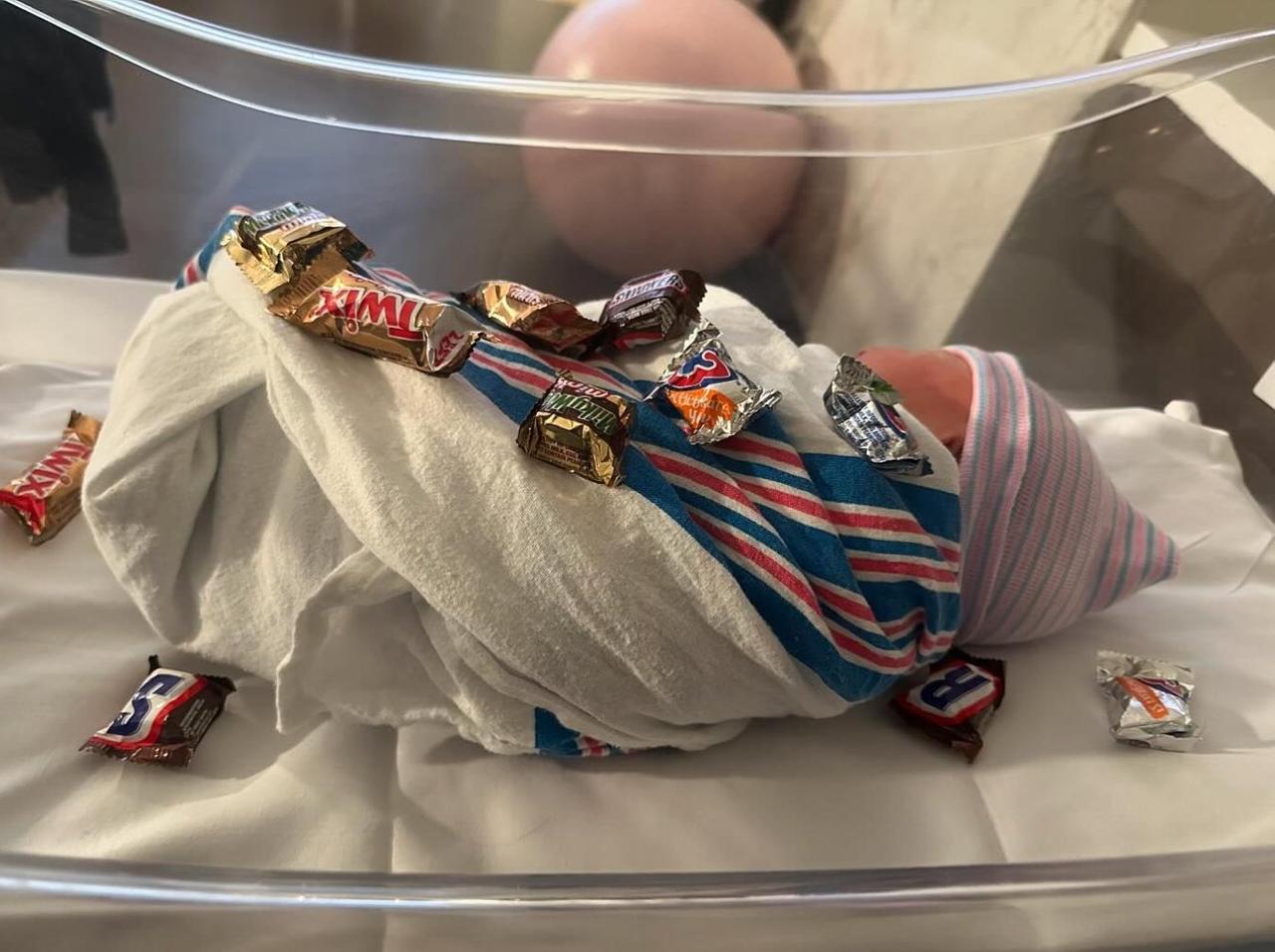 Alexandra Daddario Posts Photo Of Body & Baby 6 Days After Giving Birth