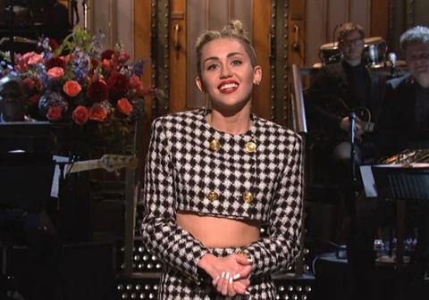 It's Been One Year Since Miley Cyrus' Crazy VMAs Performance! 22 Wacky ...