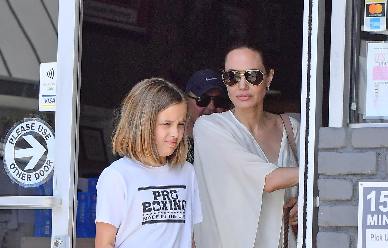 Angelina Jolie & Daughter Food Shop After Brad Pitt Choking Accusation