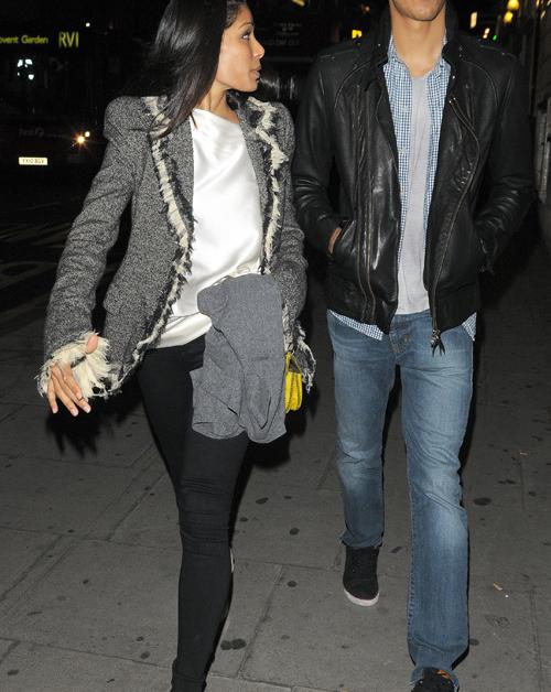 Freida Pinto & Boyfriend Dev Patel Stroll Leisurely in London