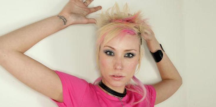 America's Next Top Model Jael Strauss Has Stage 4 Breast Cancer