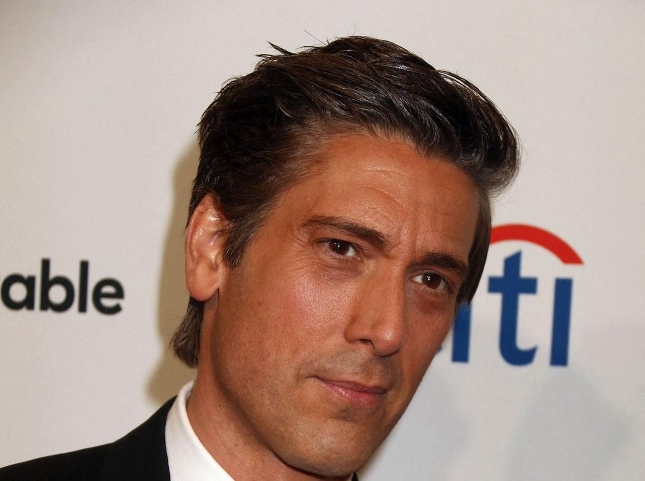 David Muir Slammed For Wearing Jacket With Claps While On TV