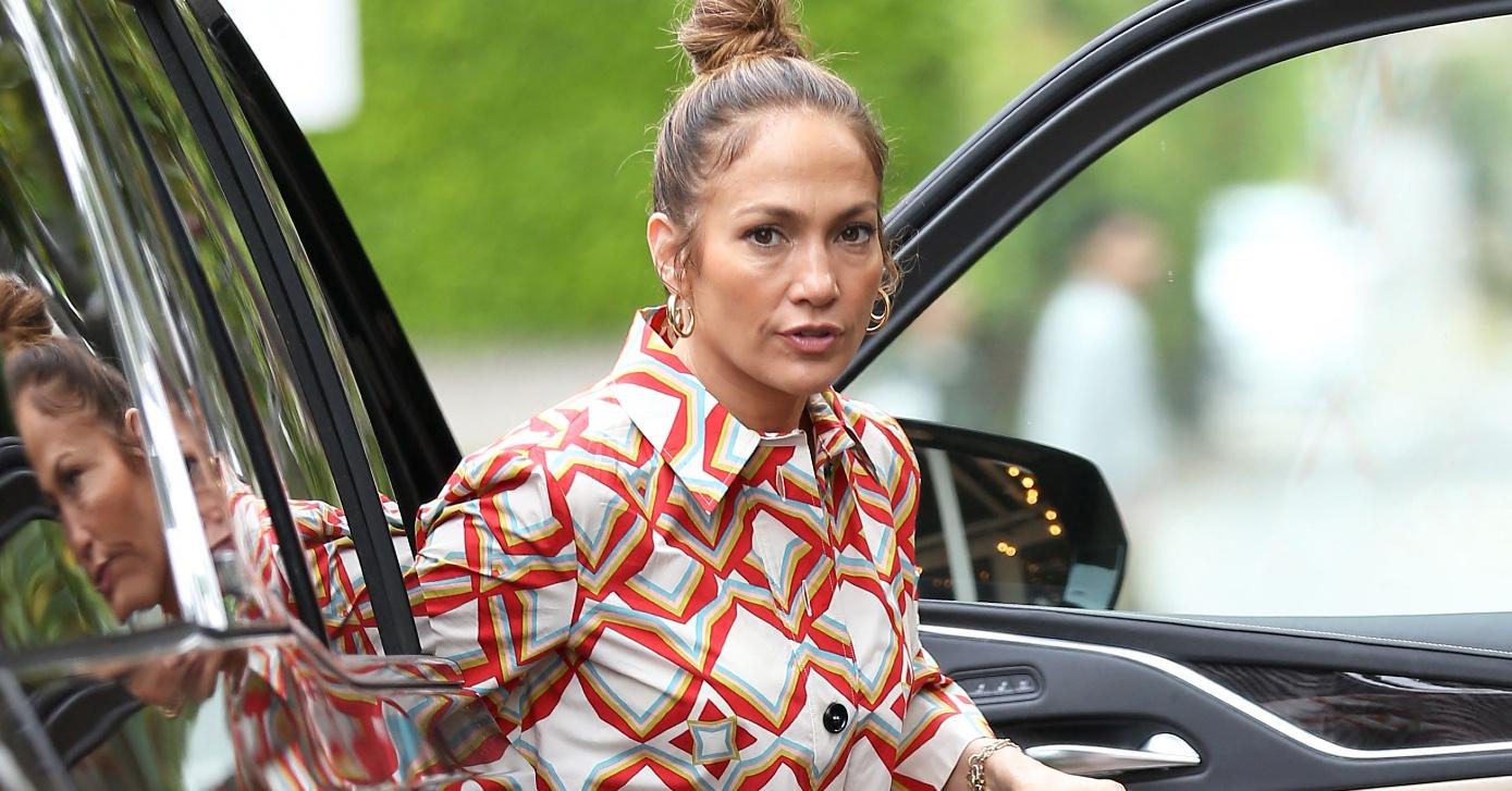 Jennifer Lopez Steps Out With Twins Max and Emme In L.A.: Photos
