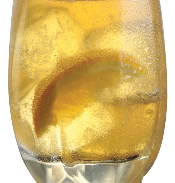 Drink Me: A Fancy Pomegranate-Flavored Cocktail In 3 Easy Steps!