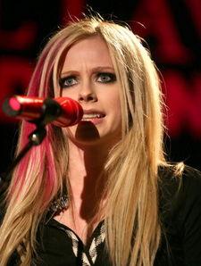 Avril Announces North American Tour