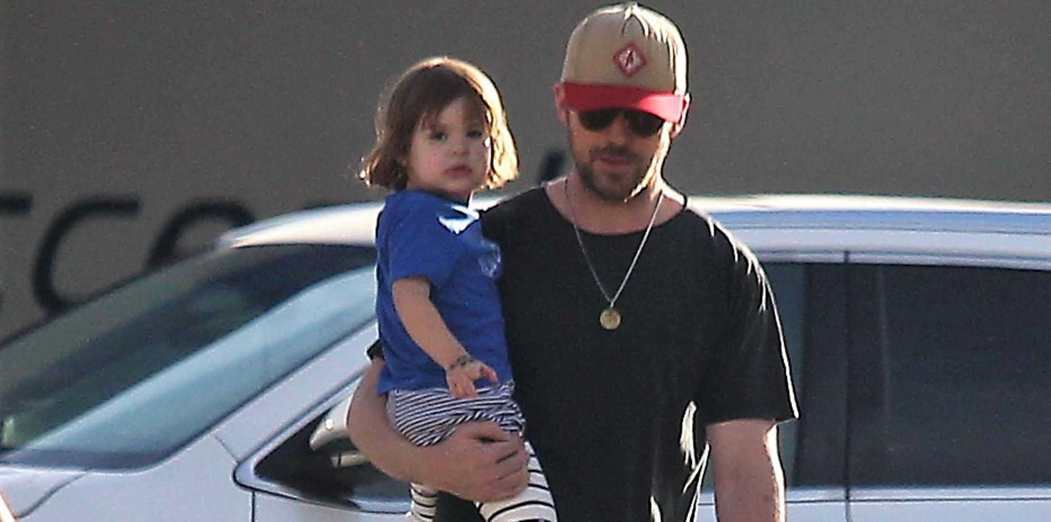 Hey Girl, These Photos Of Ryan Gosling Holding His Daughter Will Make ...