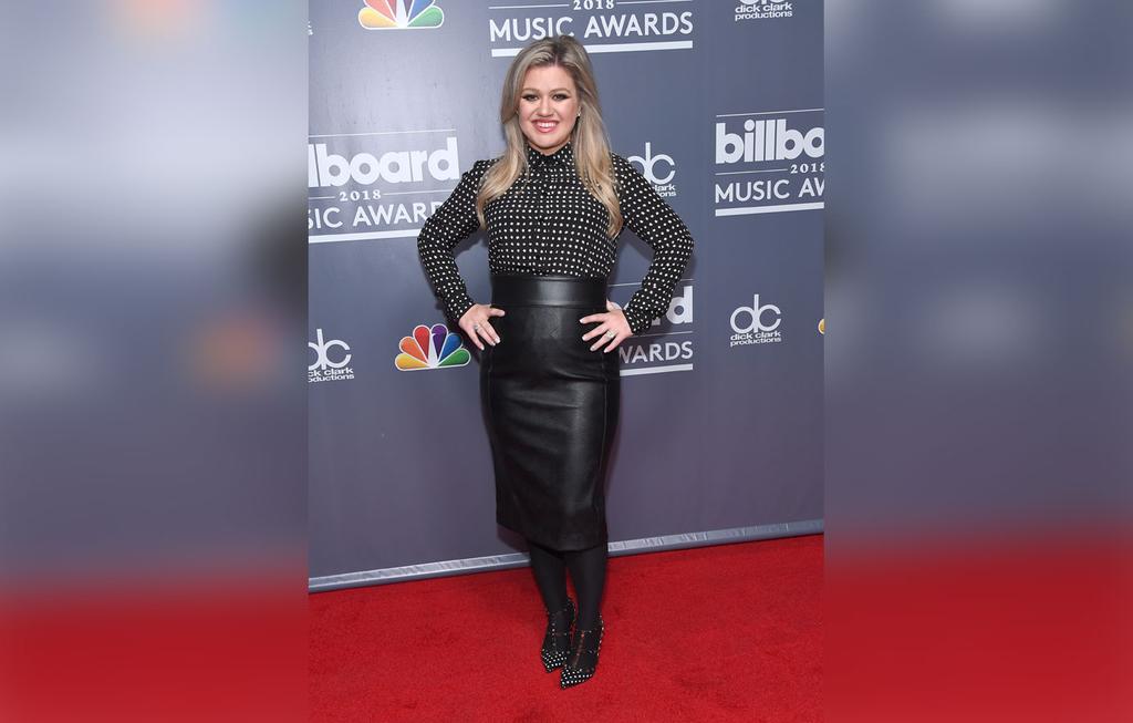 Kelly Clarkson Shows Off Her Incredible 40-Pound Weight Loss