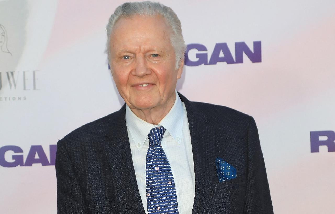 Angelina Jolie's Dad Jon Voight Begs Brad Pitt To 'Make Peace'