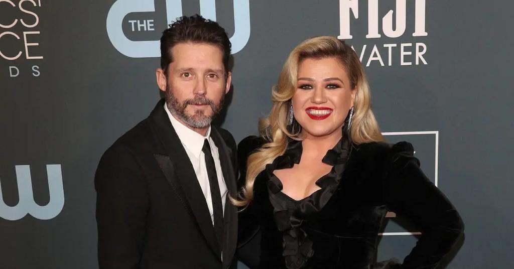 Kelly Clarkson Shades Co-Parenting Dynamic With Ex Brandon Blackstock