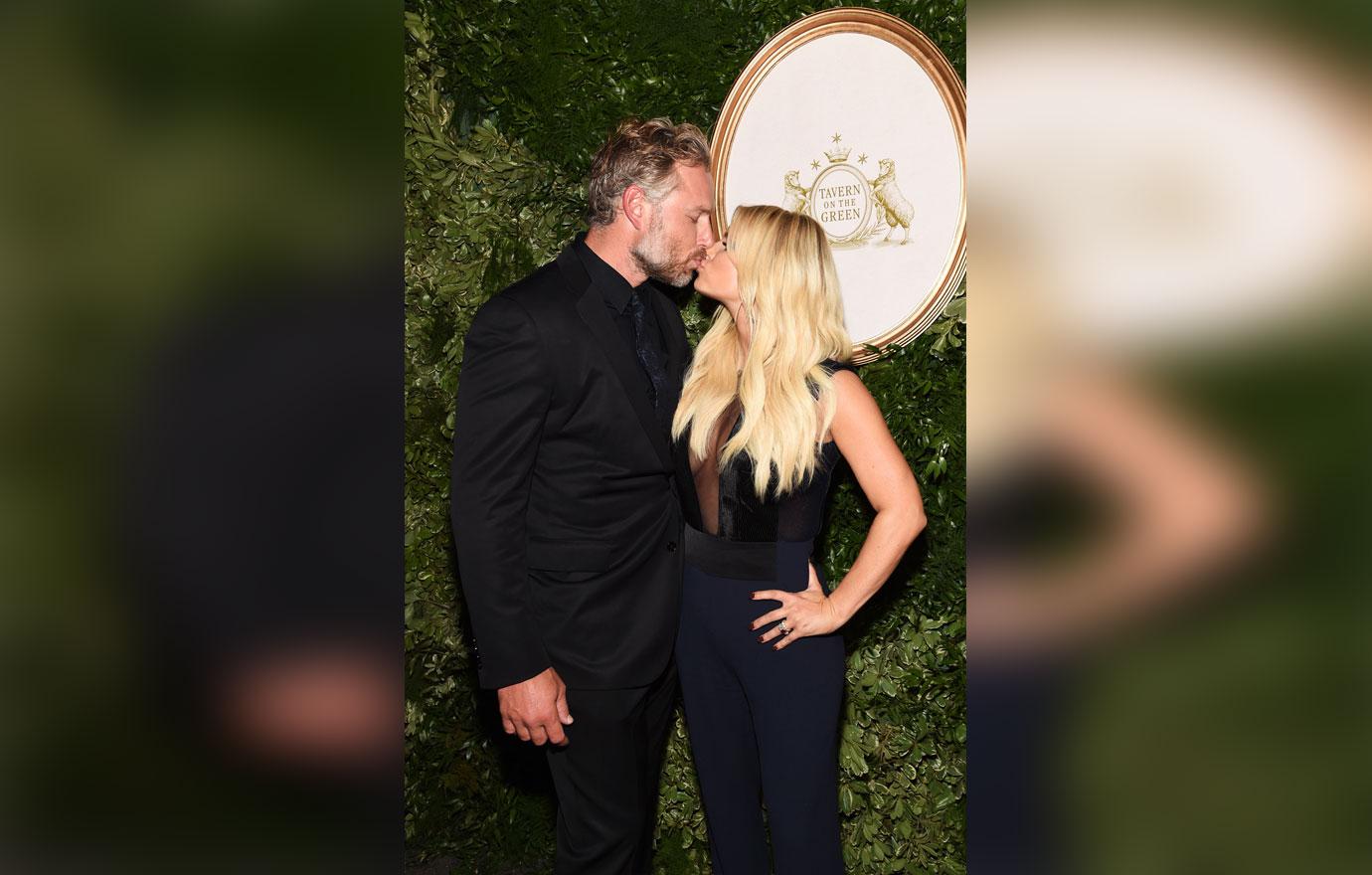 Jessica Simpson Shows Off Her Rocking Booty In Celebration Of Hubby ...