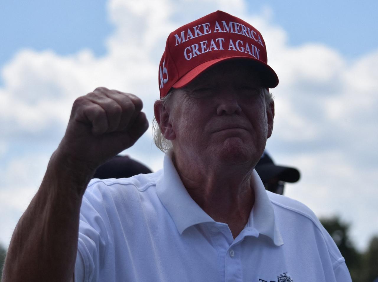 Donald Trump Didn't Wear Face Mask During COVID Because Of His Bronzer