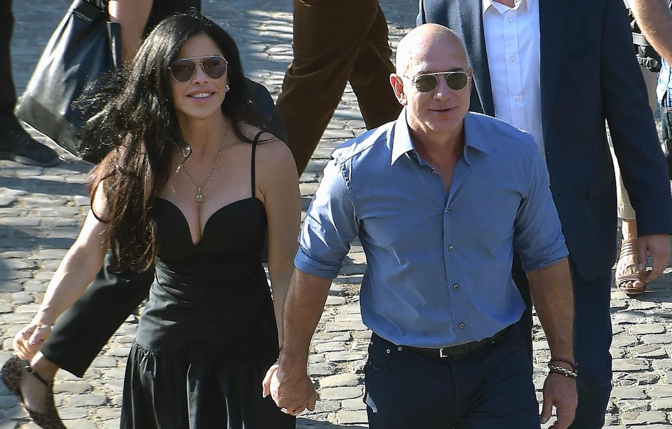 Amazon Mogul Jeff Bezos Spotted Getting Cozy With Girlfriend In Rome