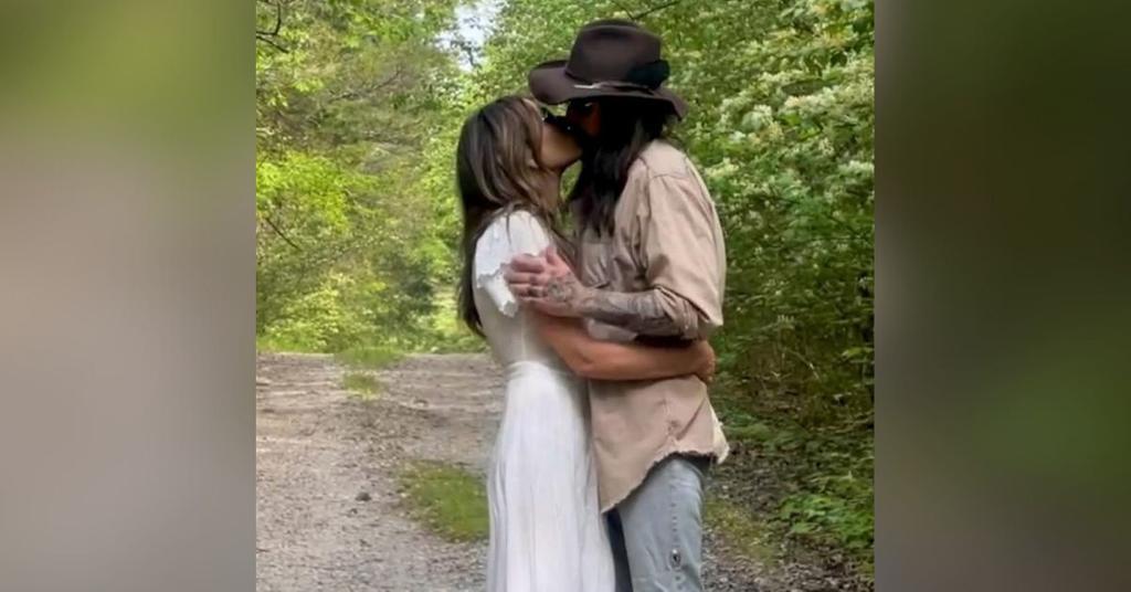 Elizabeth Hurley Reveals She's In 'Love' With Billy Ray Cyrus