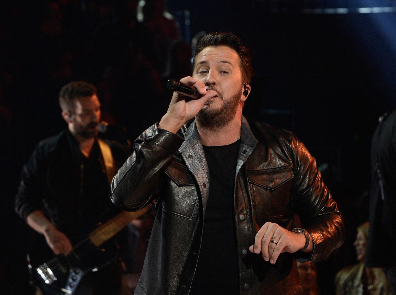 Luke Bryan Insists He's Not 'Smoking Pot' Even If His Eyes Look Red