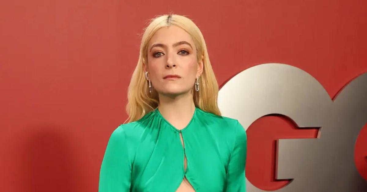 Lorde Fans Freak Out As Singer Posts Video Hinting At New Music: Watch