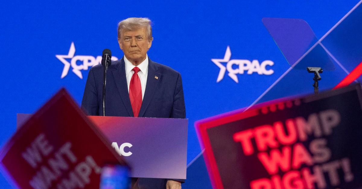 Donald Trump Slammed For Being Unable To Read Off His Teleprompter