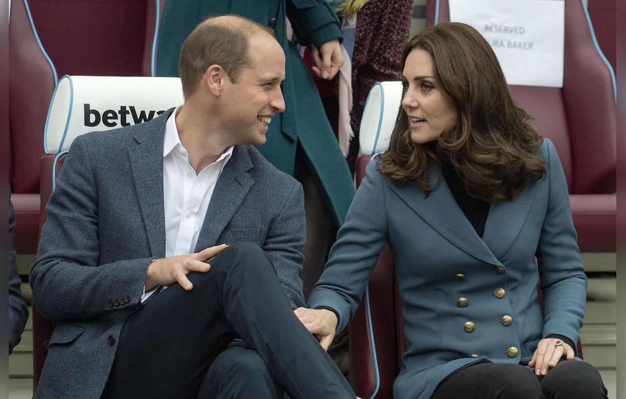 Kate Middleton And Prince William Attend The Queen’s Anniversary Dinner