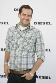 ROSS THE INTERN JOINS JOEY FATONE, LISA RINNA FOR EMMY COVERAGE ON TV ...