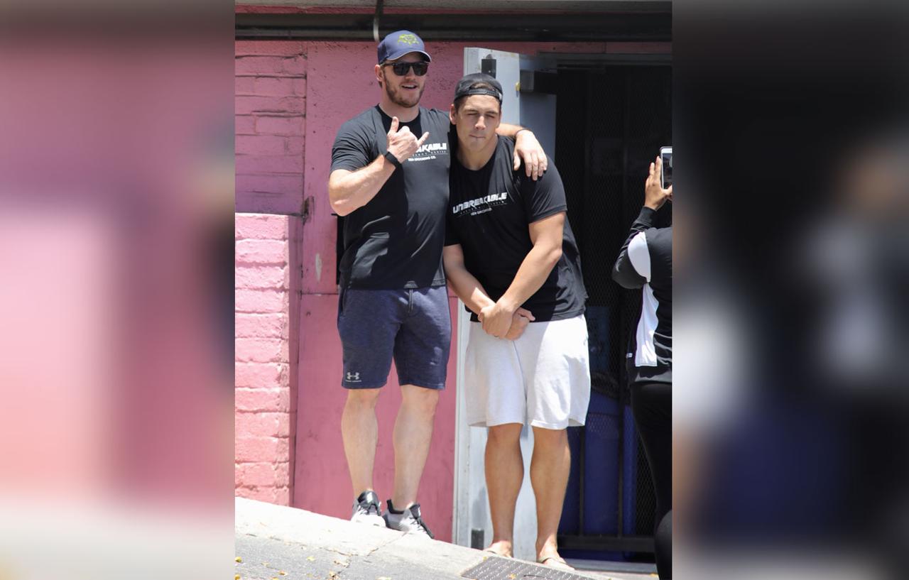 Chris Pratt Flexes His Muscles Outside Of A Gym In Los Angeles