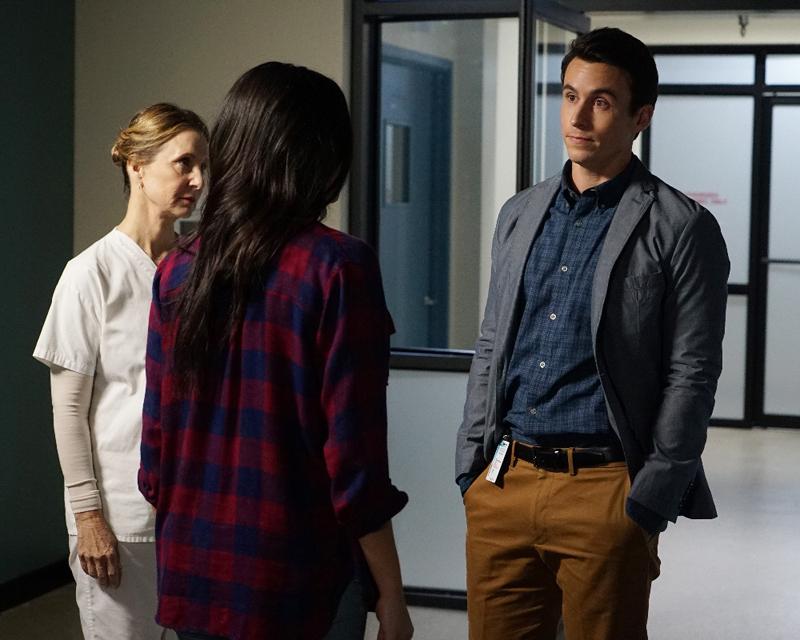 Can Elliot Be Trusted? See The Shocking 'Pretty Little Liars' Episode 2 ...
