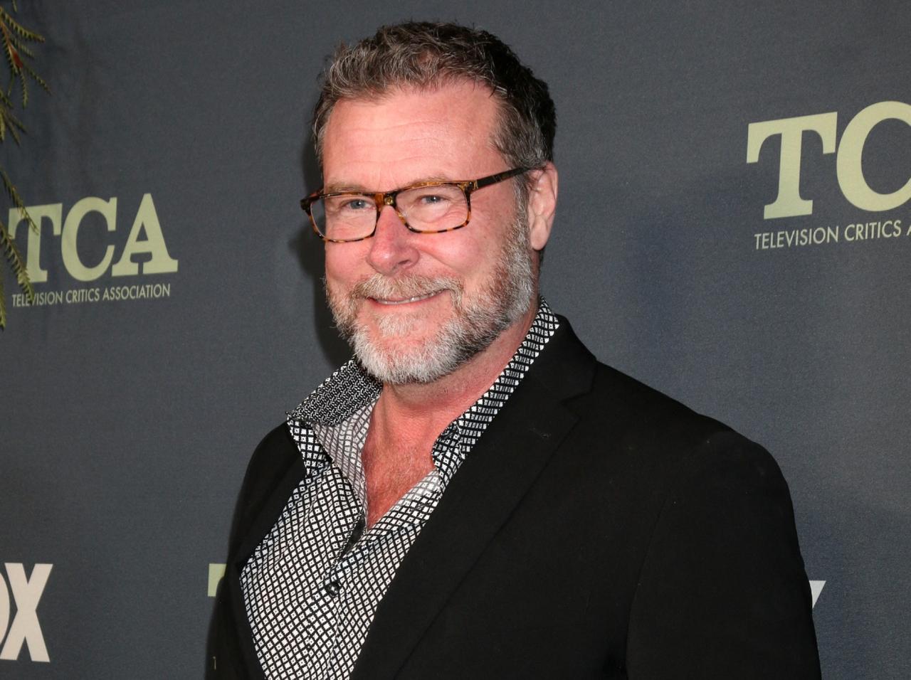Dean McDermott Looks Unbothered After Tori Spelling Kisses New Man