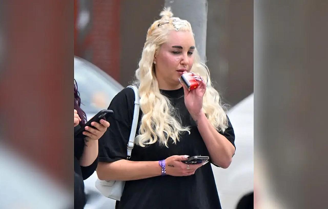 Amanda Bynes Sports Lace Dress In L.A. After Sparking Dating Rumors