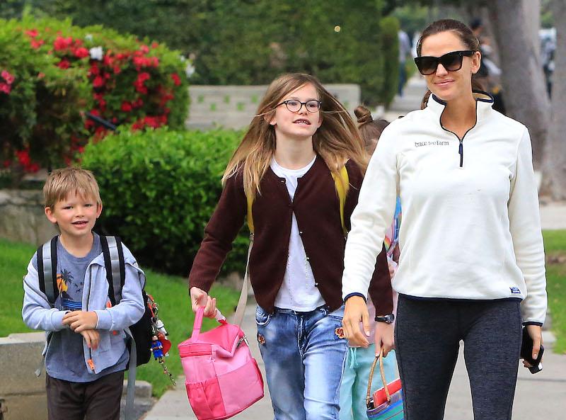 Why Does Violet Affleck Wear A Mask? Teenager Explains Why In Speech