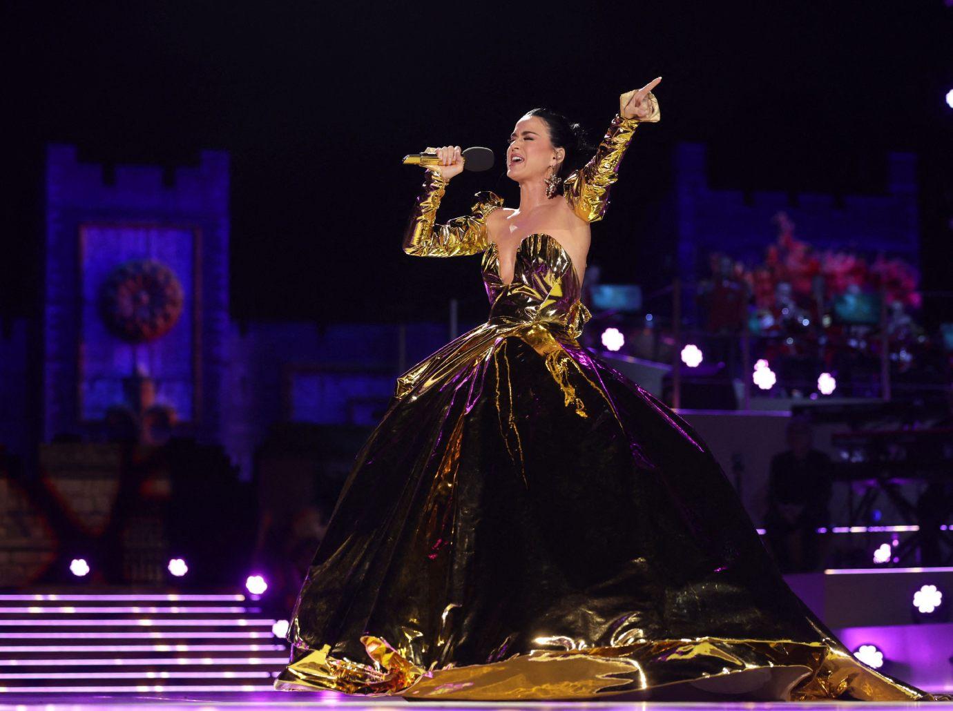 Katy Perry 'Busked In The Street' & Used Food Stamps While Growing Up