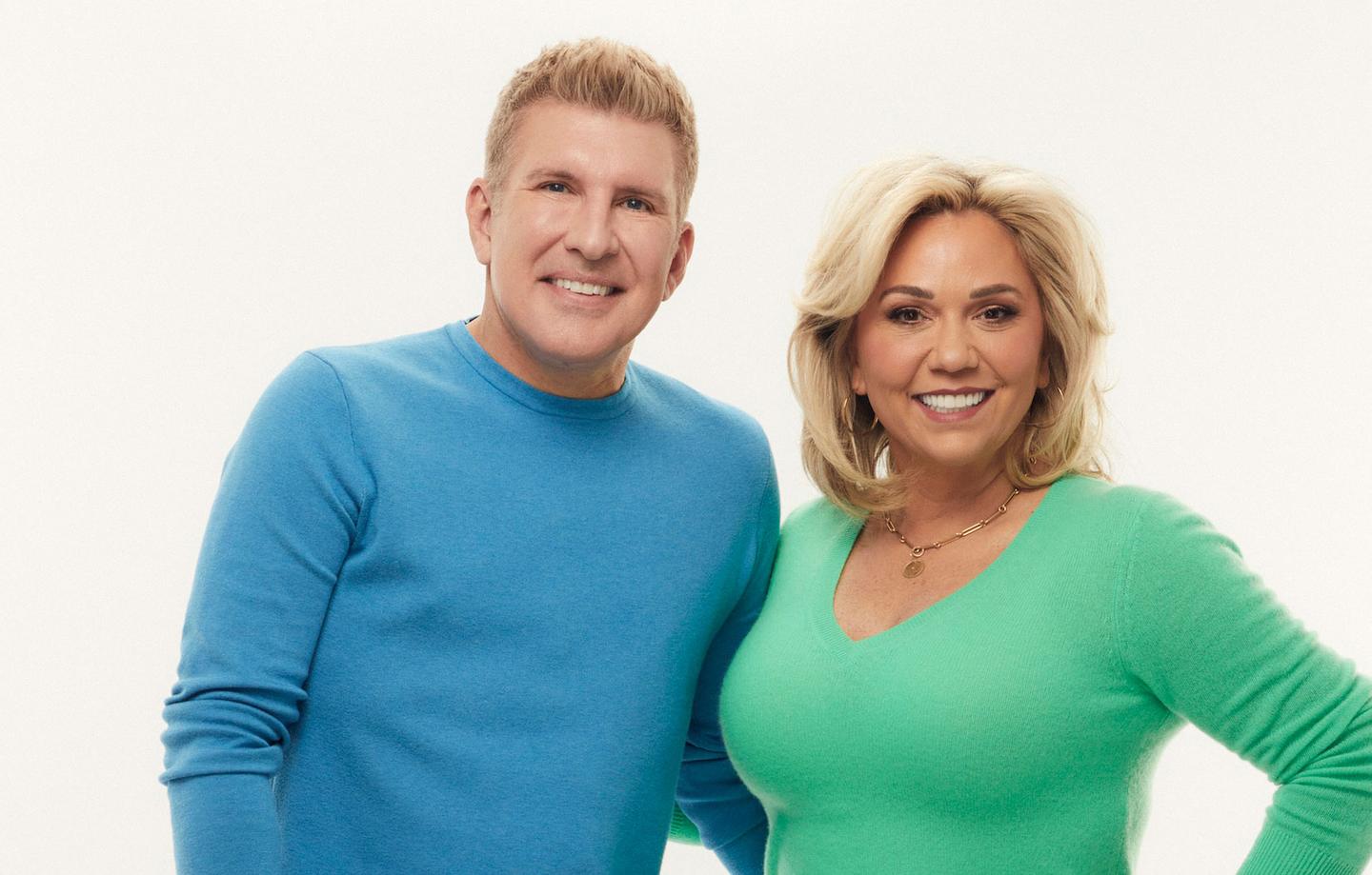 Lindsie Chrisley Includes Todd & Julie In 'New Beginnings' Message