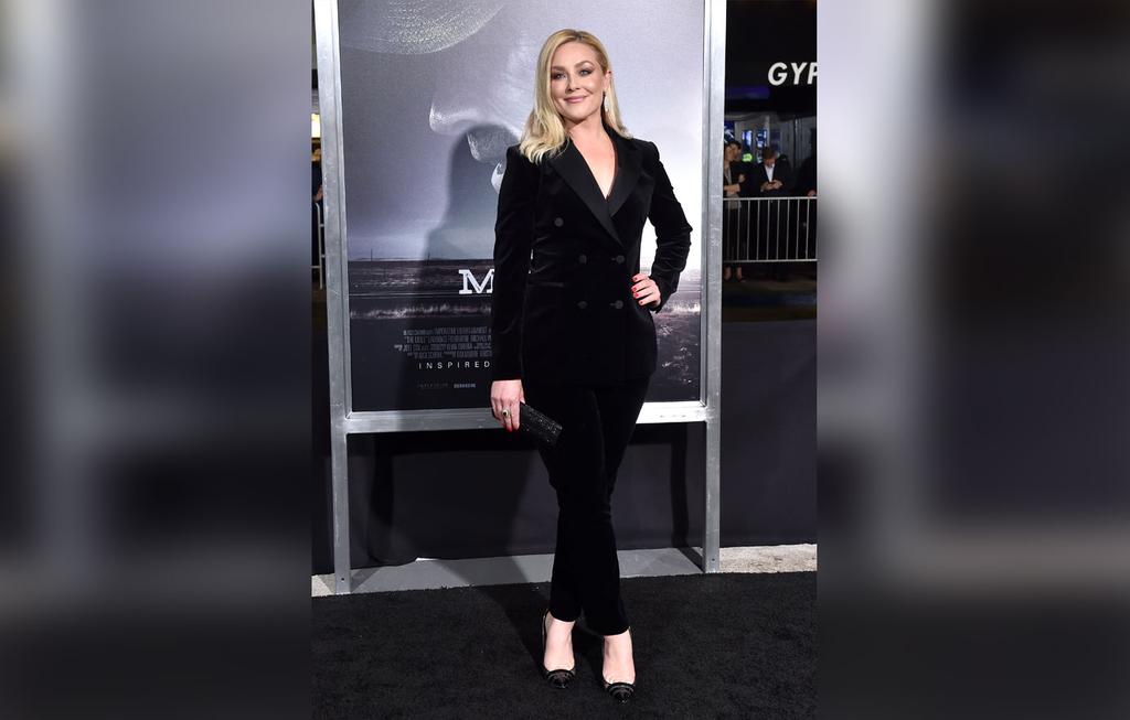 'Law & Order' Star Elisabeth Rohm Is ENGAGED! See The Stunning Ring