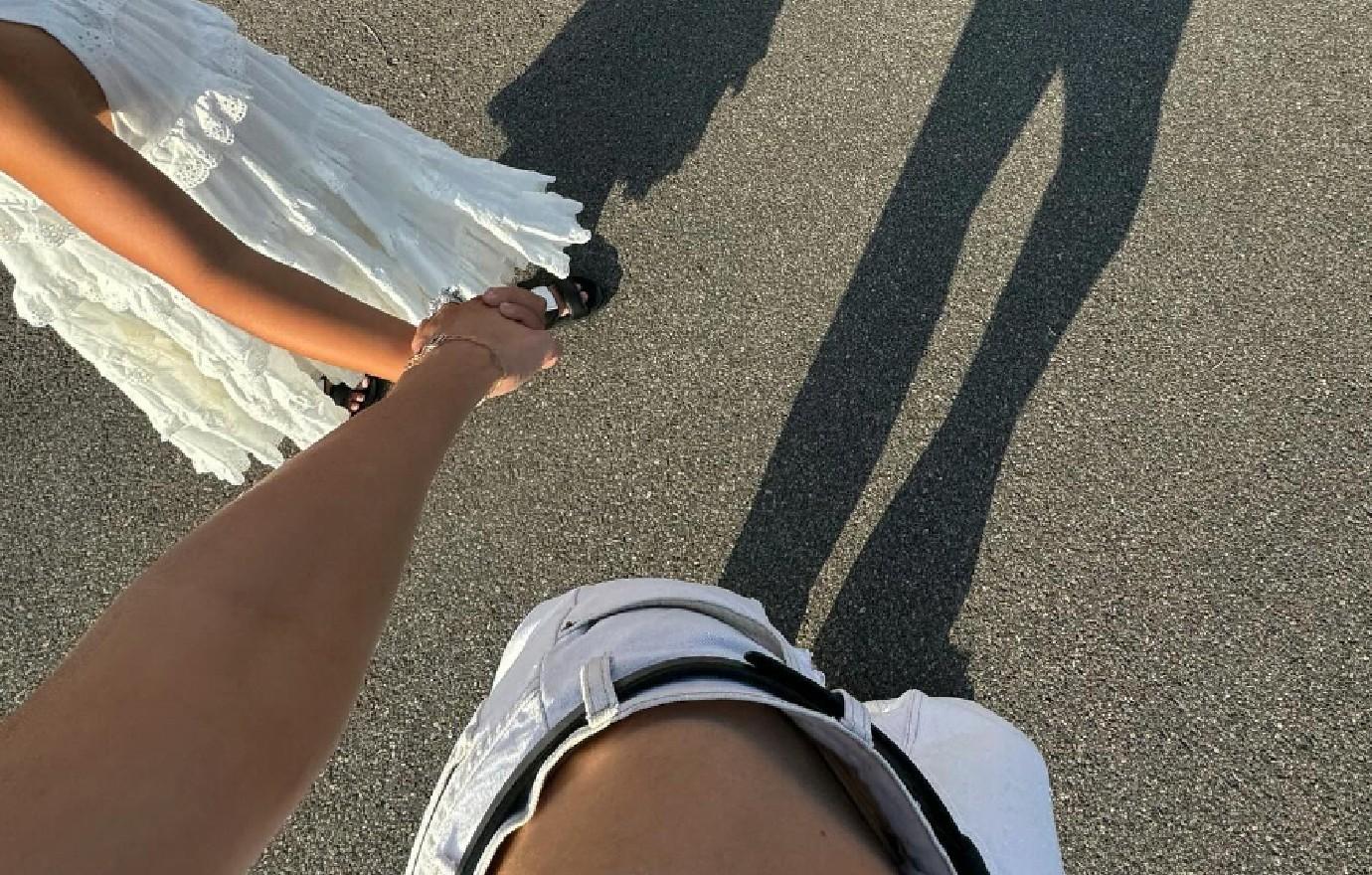 Kylie Jenner Praised For 'Cute' Makeup-Free Photo Alongside Son Aire