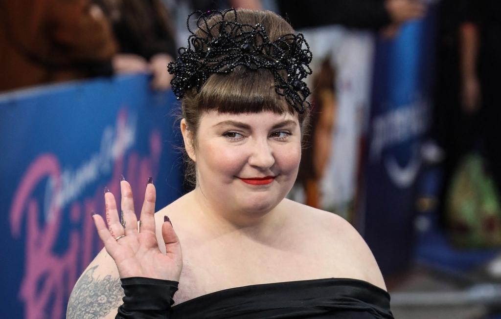 Lena Dunham Slammed For Morbid Pride Parade Tweet