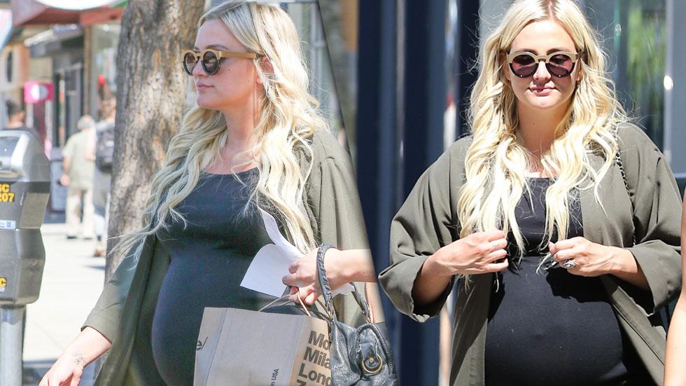 Pregnant Ashlee Simpson Flaunts Massive Baby Bump While Shopping In Los ...