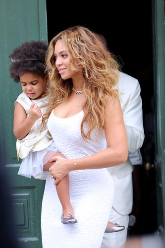 Solange And Blue Ivy Are The Cutest! Check Out Their Adorable Wedding ...