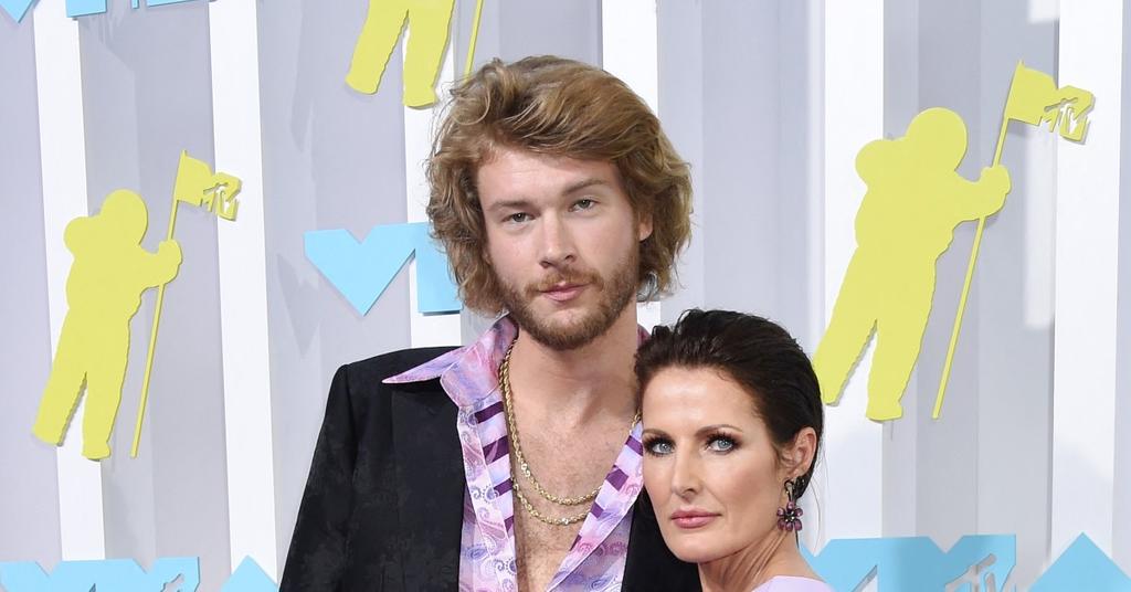 Addison Rae's Mom Sheri Easterling Dating Yung Gravy, Attend VMAs