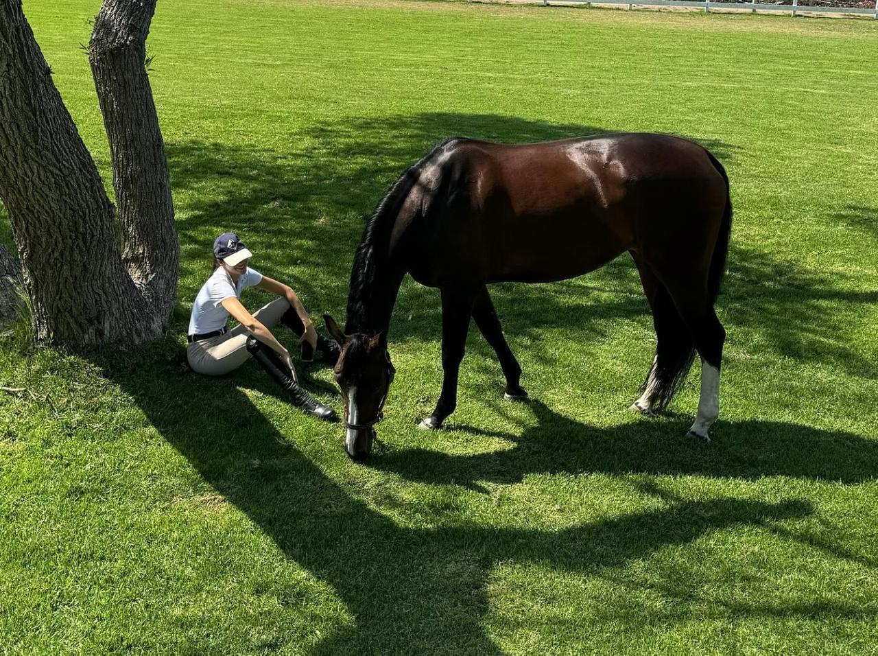 Kendall Jenner Shows Off Backside In Cheeky Swimsuit Snap: Photos