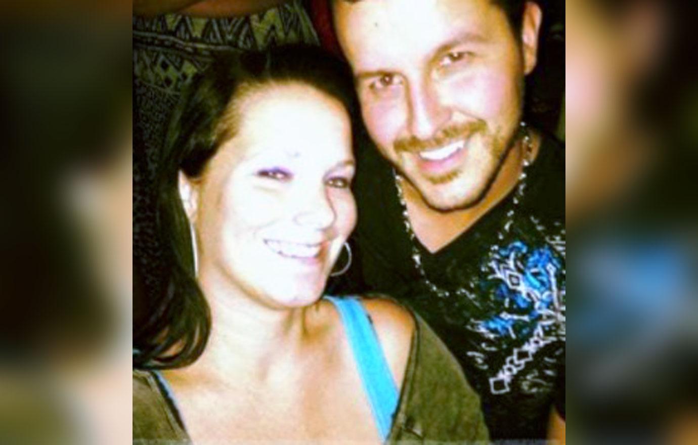 Intimate Family Photos Of Chris Watts And His Family Before Murders