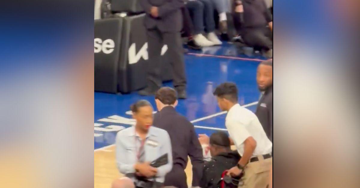 Tracy Morgan Gets Wheeled Out Of NY Knicks Game After Throwing Up